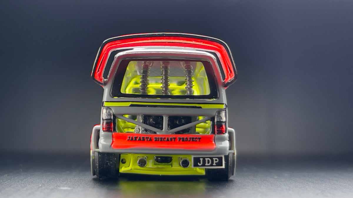 Diecast Custom - Toyota HiAce Super Van - Tarmac Works Custom – JDProject